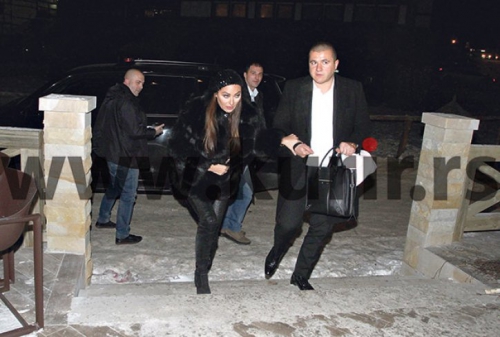 CECA TAJNO NAPUSTILA BEOGRAD - Otkrivamo gdje je i zašto otišla! - CURE.ba